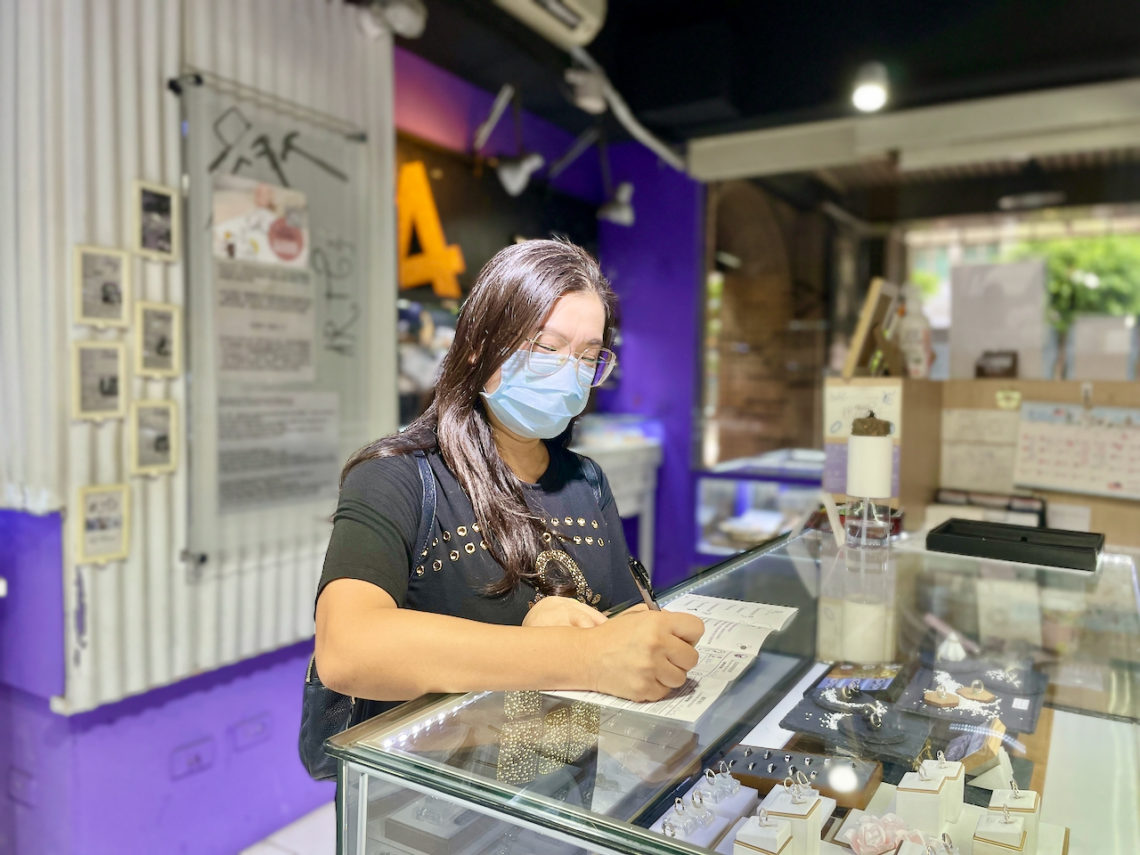 [日常] 穿耳洞真的不會痛！ART64 DESIGN 穿耳洞全記錄，一秒鐘搞定！